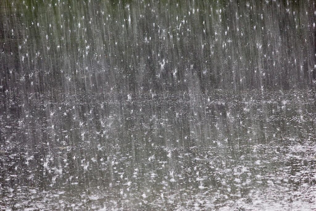 Pluie : définition, formation, types et méthode de mesure - Info Utiles